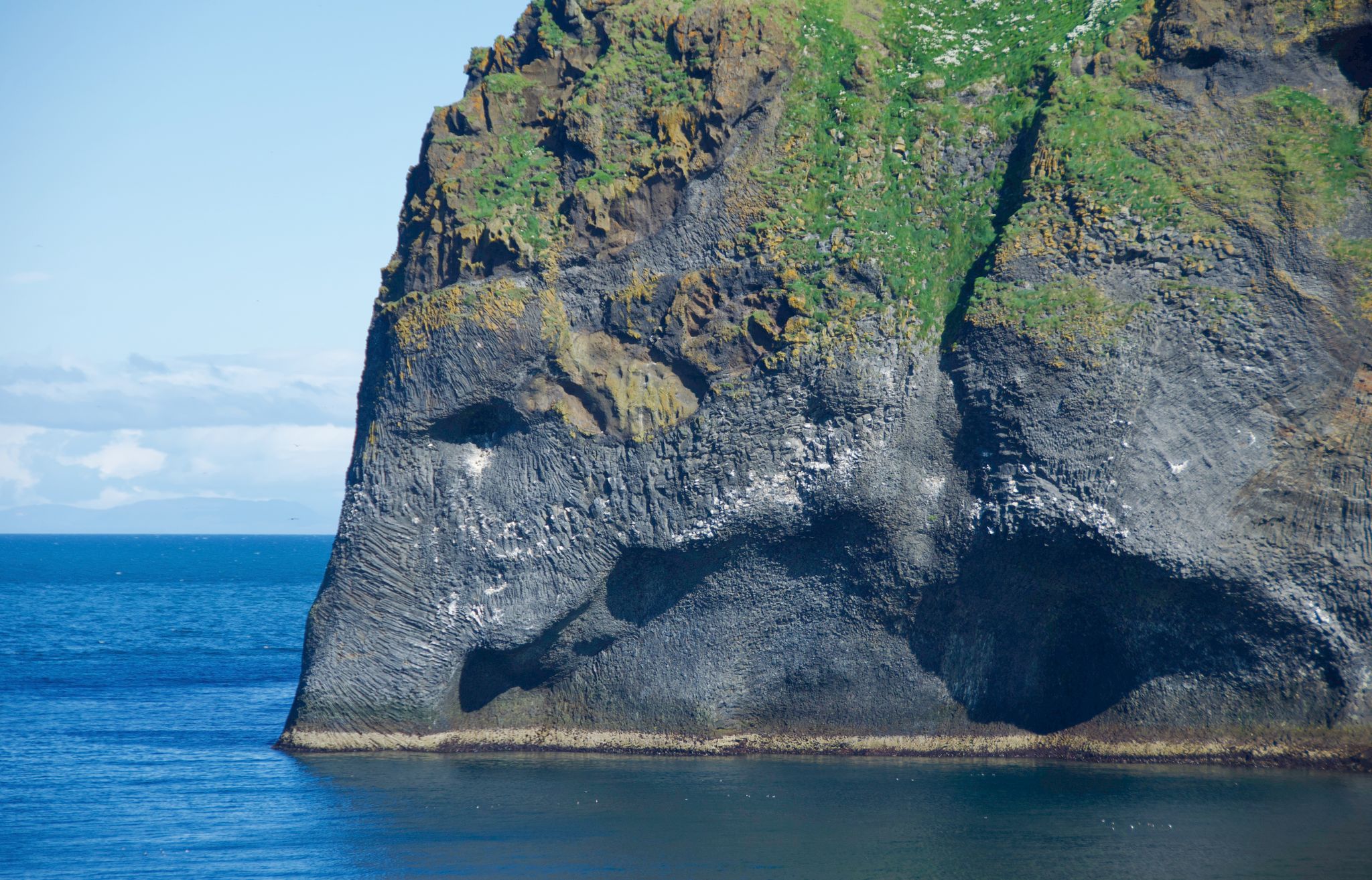 Elephant Rock in Iceland: A Full Guide For Visitors
