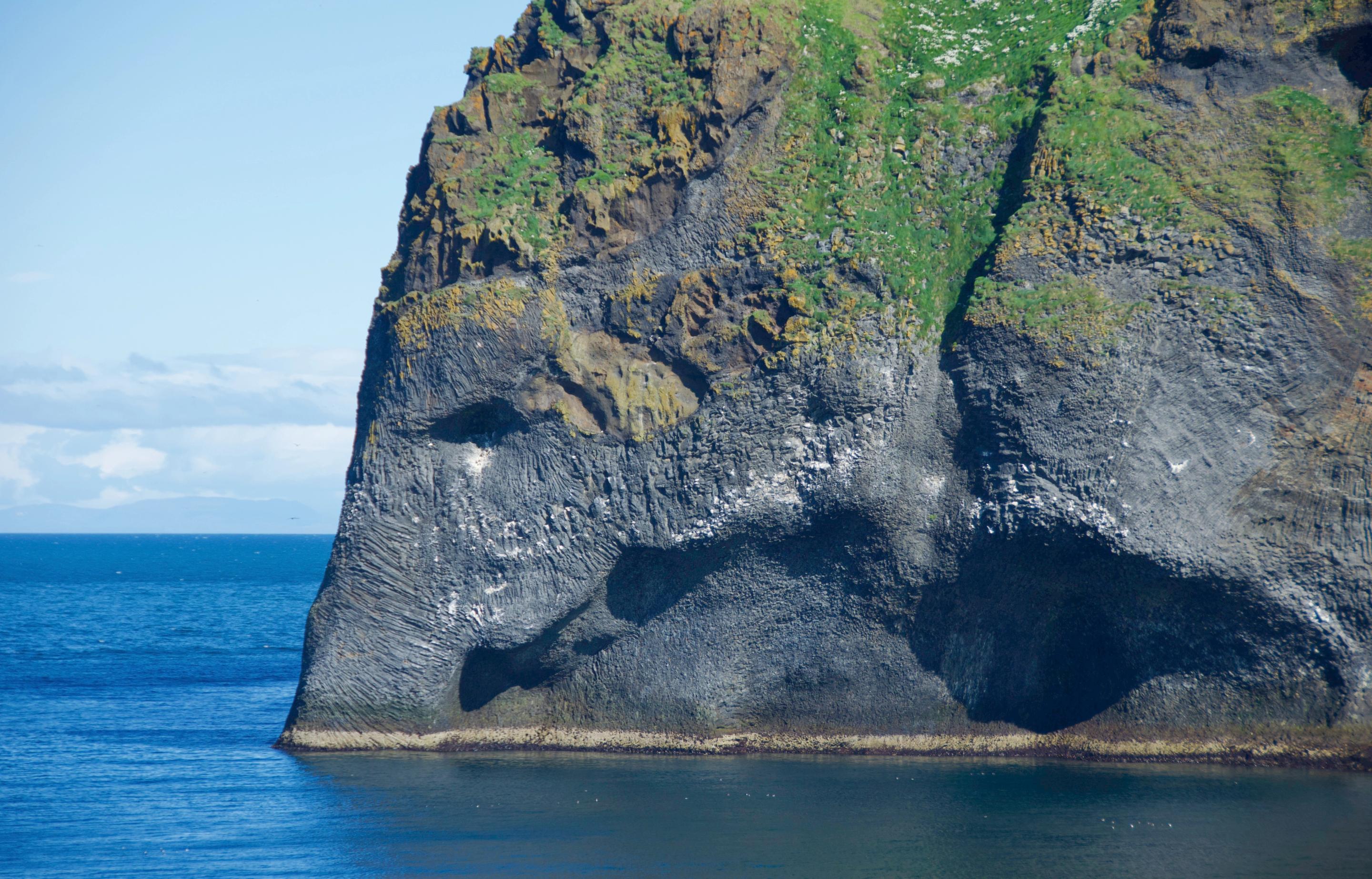 Elephant Rock in Iceland: A Full Guide For Visitors