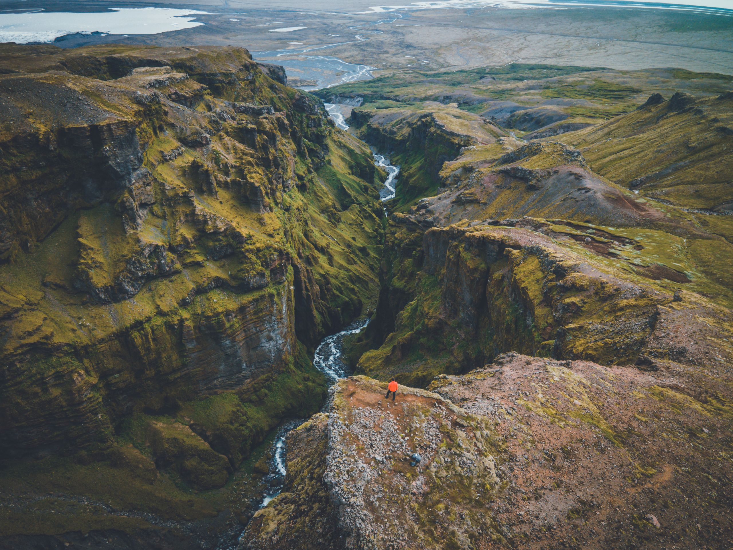 Majestic Ravines: Exploring Iceland's Stunning Canyons