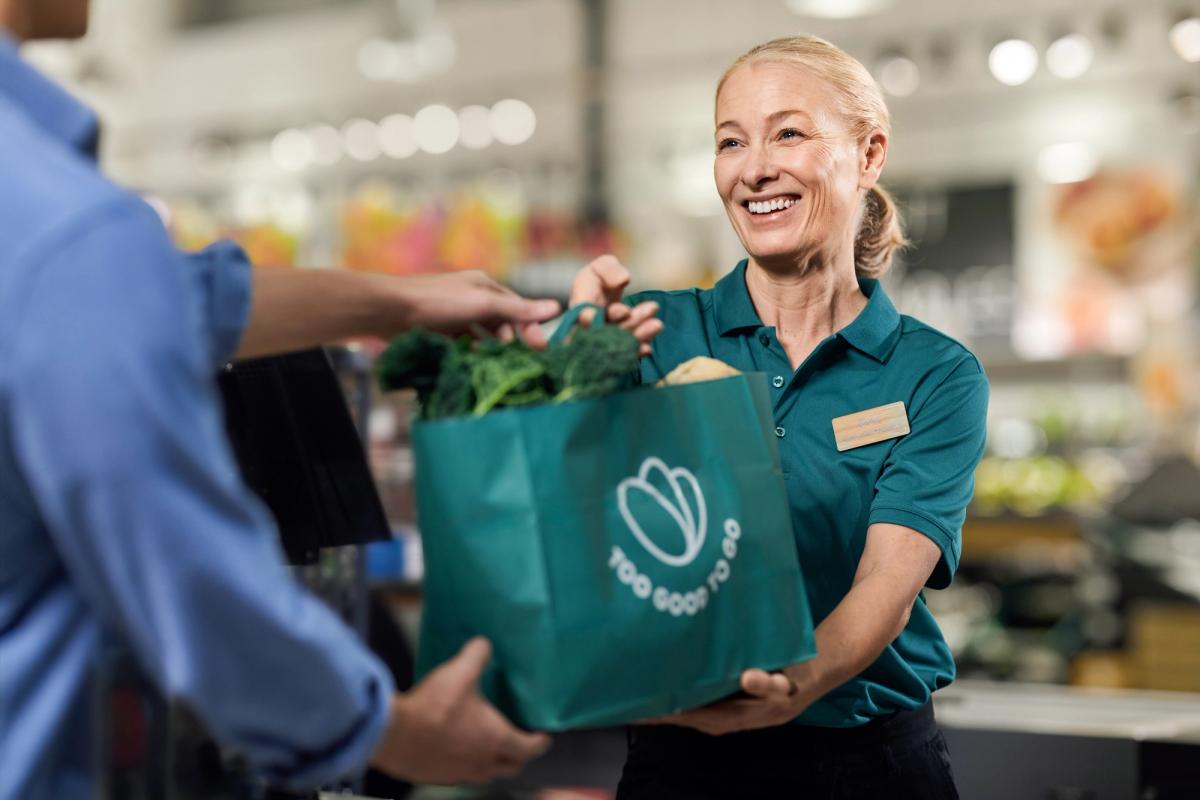 Discover the Top Grocery Store Food Waste Solutions for 2026
