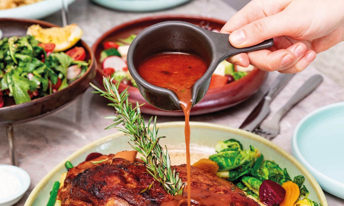 The best zero waste gravy recipe for festive roasts – Too Good To Go