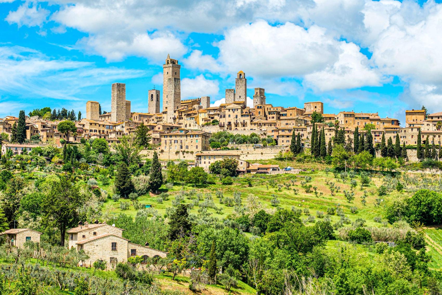 Medieval tower houses in the Historic Centre of San Gimignano, UNESCO World Heritage Site, San Gimignano, Tuscany