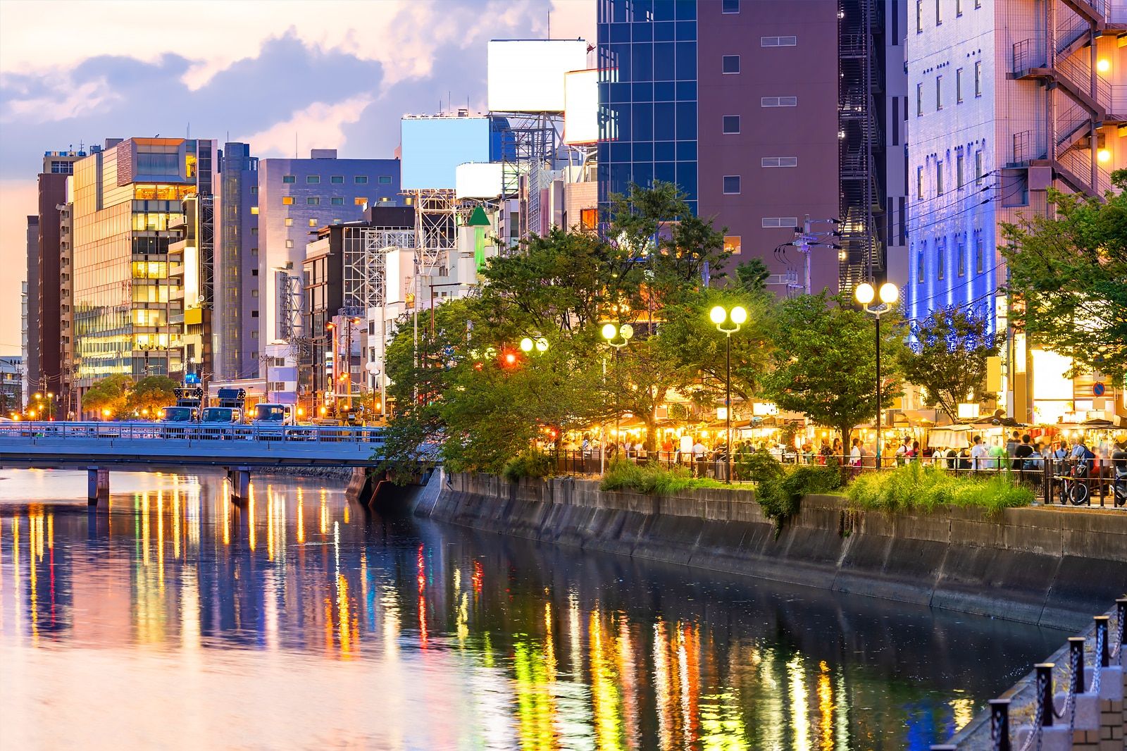 Top 10 Recommended Night Spots in Fukuoka