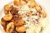 fotografia de <a href="https://pixabay.com/photos/gnocchi-ragu-cheese-food-dinner-842305/" target="_blank" rel="noreferrer">pixel1</a> (<a href="https://creativecommons.org/share-your-work/public-domain/cc0/" target="_blank" rel="noreferrer">CC0</a>) modificado