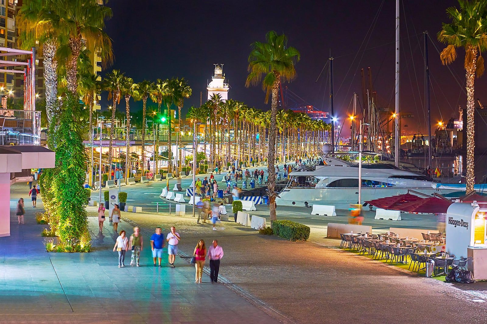 Best Things to Do After Dinner in Malaga