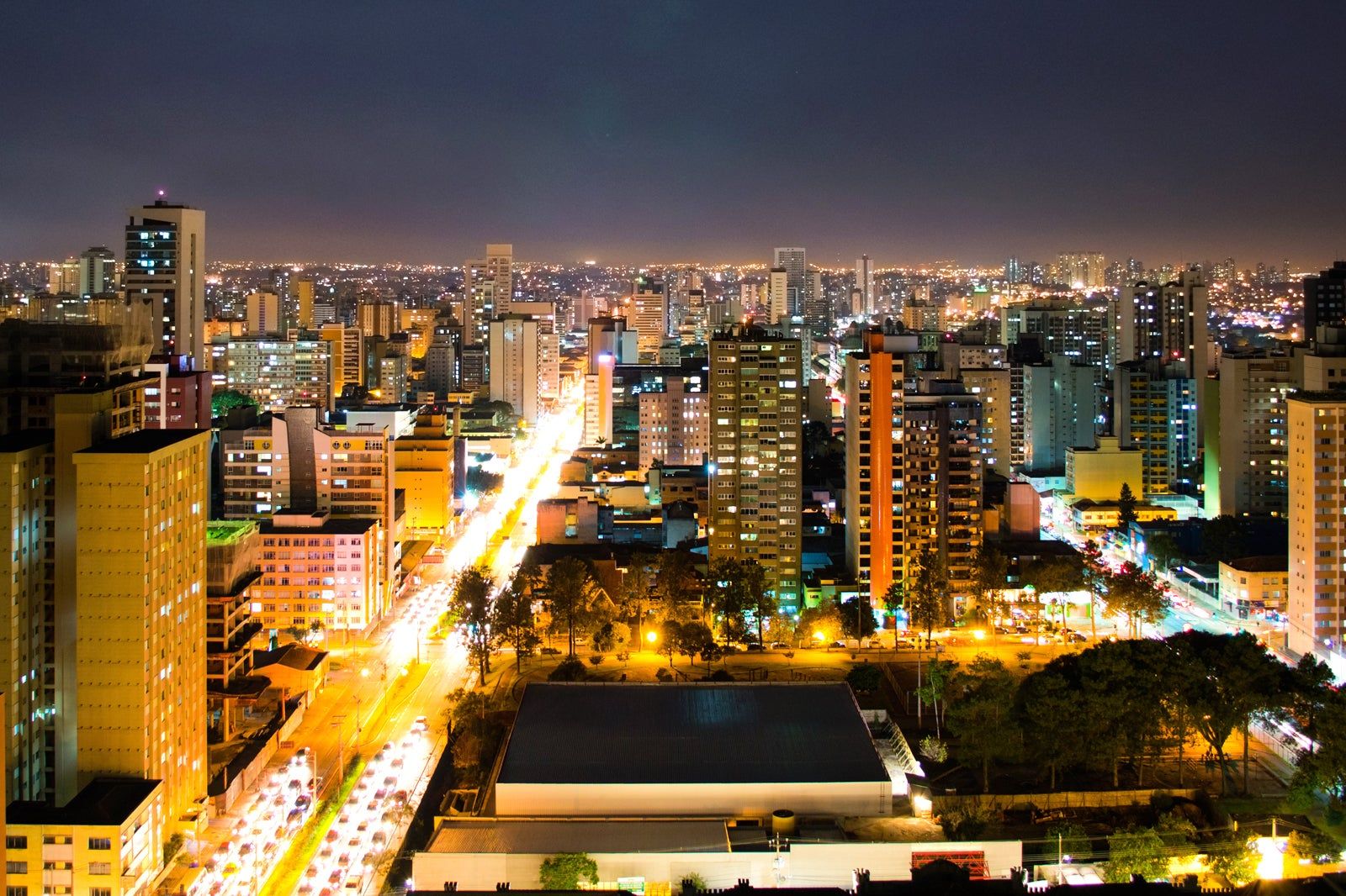 Melhores opções para curtir a noite em Curitiba