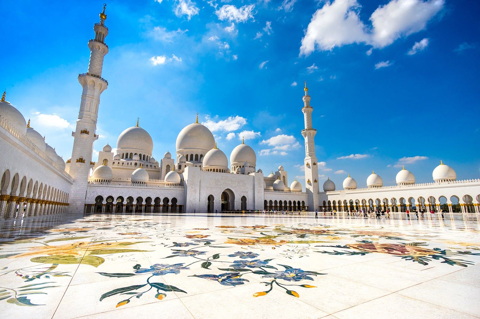 The Sheikh Zayed Grand Mosque.