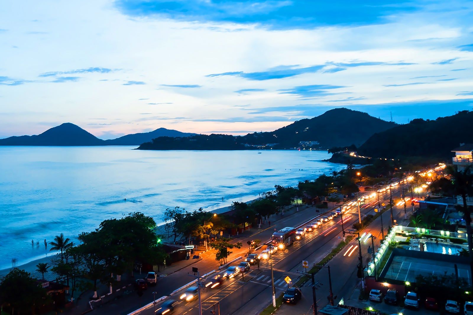 Melhores opções para curtir a noite em Ubatuba