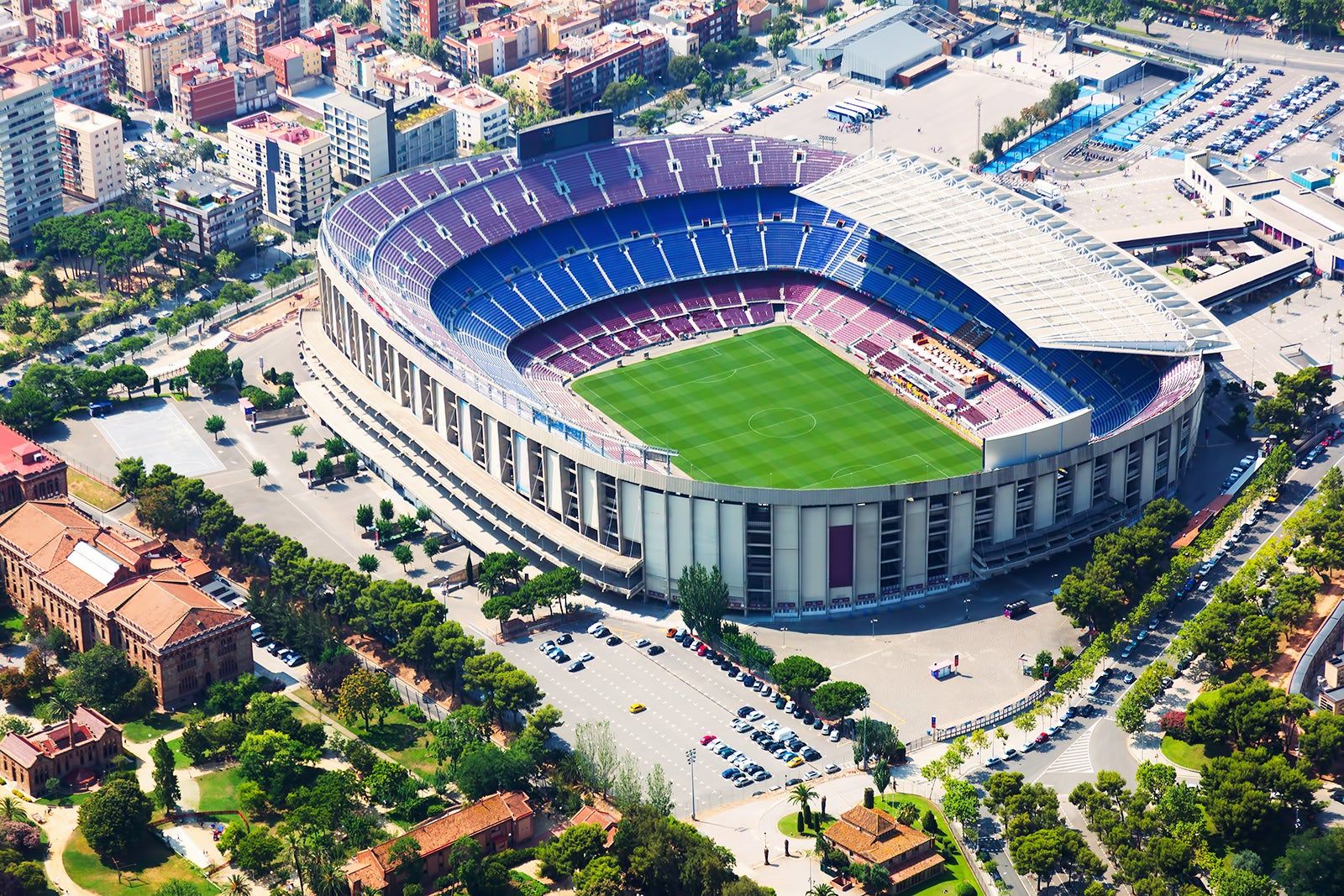 How to Make the Most of Your Barcelona Football Trip