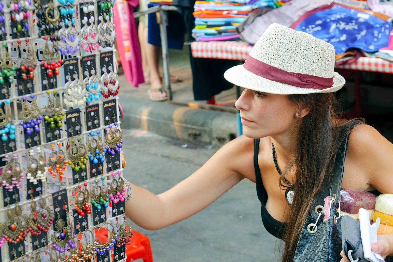 Places to Go Shopping Around Khao San Road