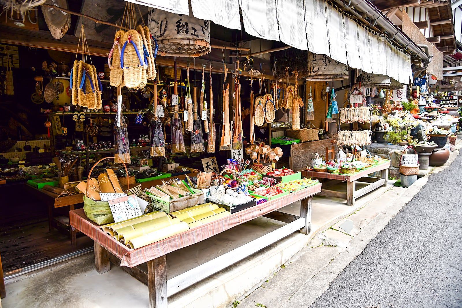 Best Places to Go Shopping in Nara