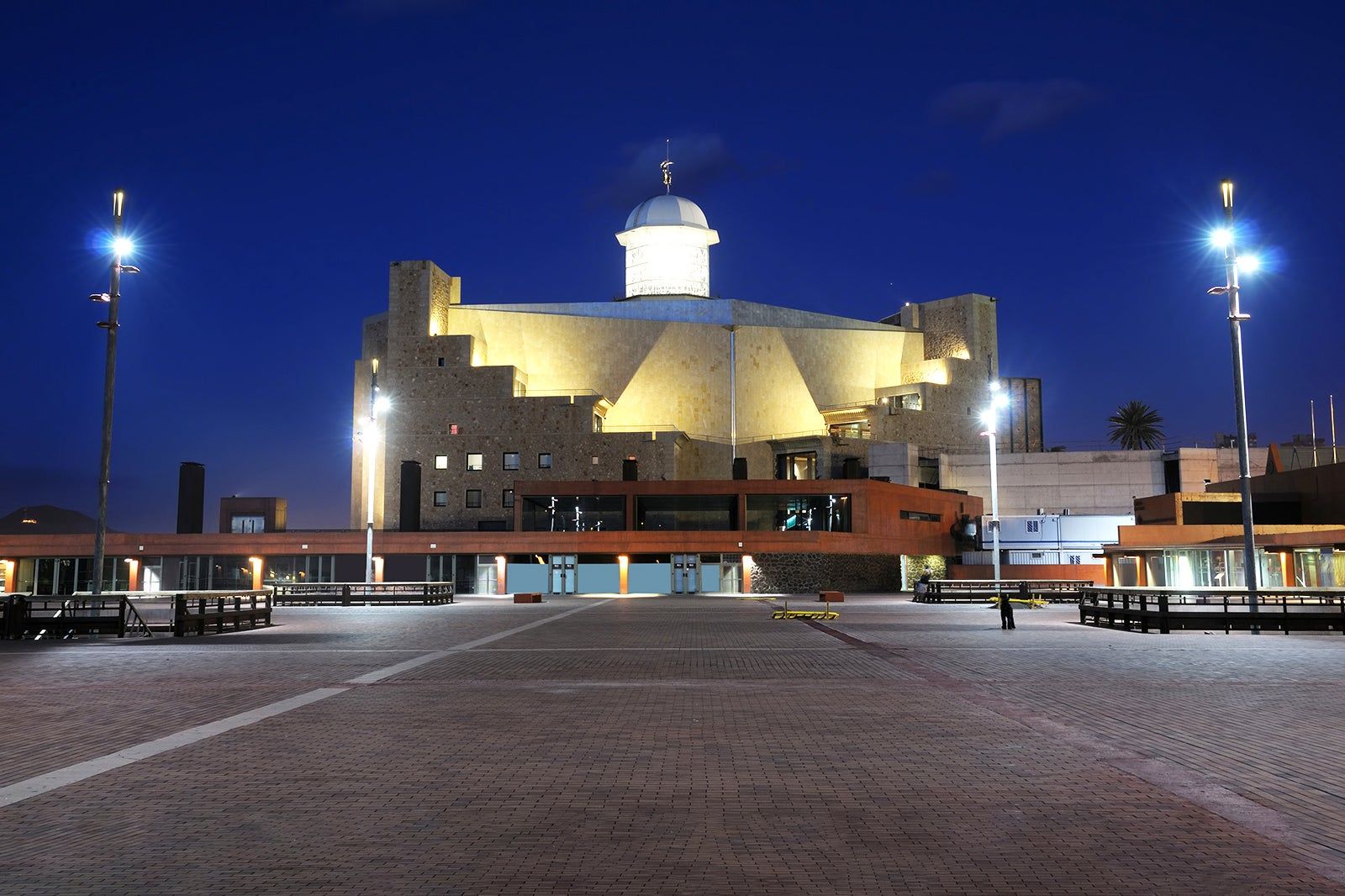 10 Best Bars, Live Music and Nightclubs in Gran Canaria