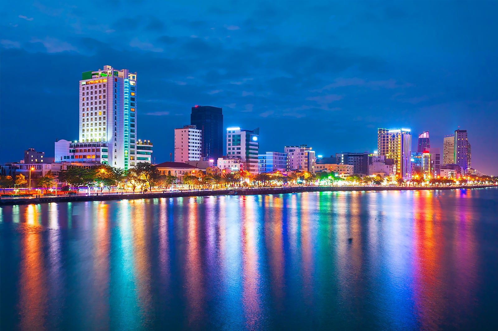 Best Things to Do After Dinner in Da Nang