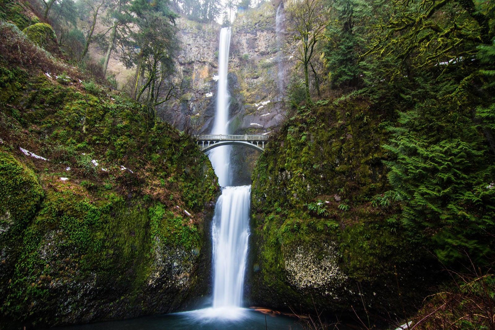 The famous Multnomah Falls in Oregon.
