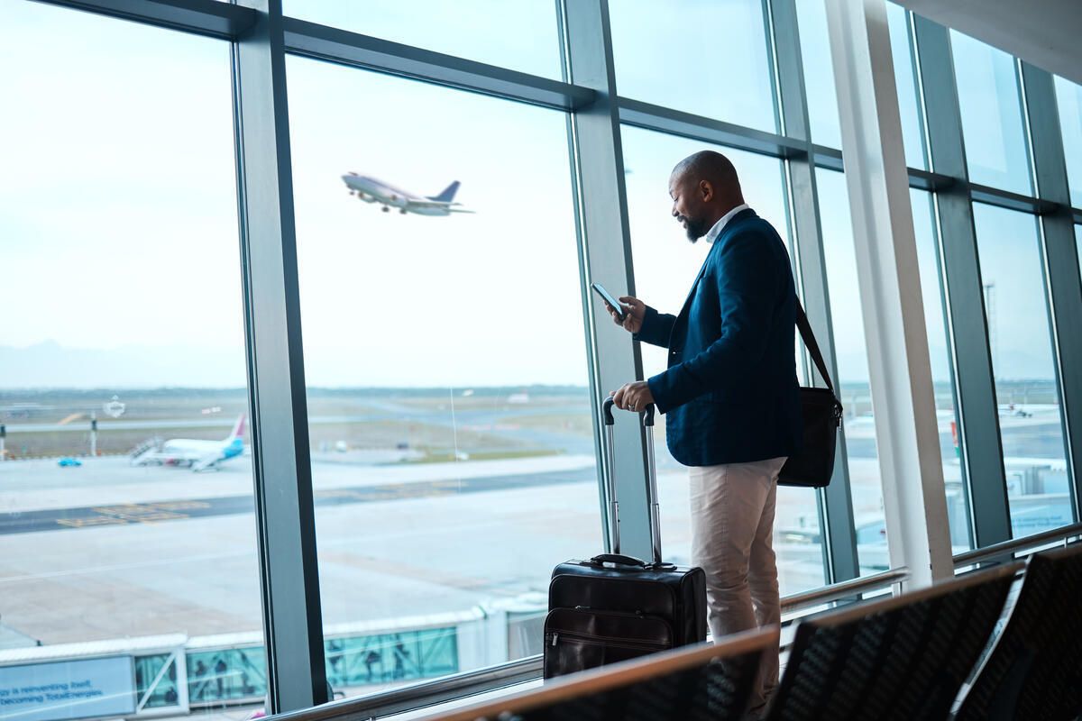 What are the Cheapest Days to Book and Fly? | Expedia Air Hacks