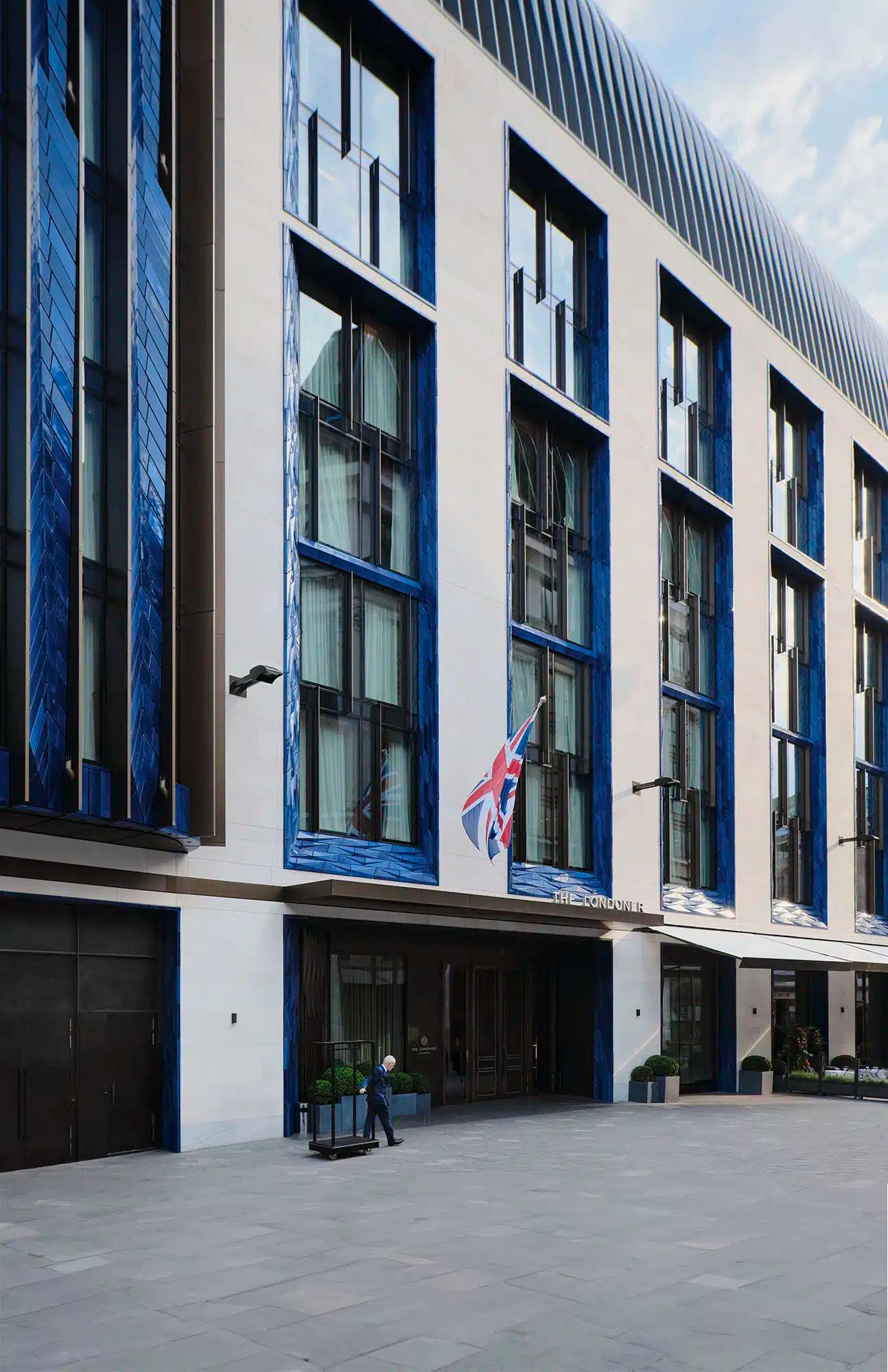 Live like a VIP: High-flying hotels that go the extra mile | Expedia ...