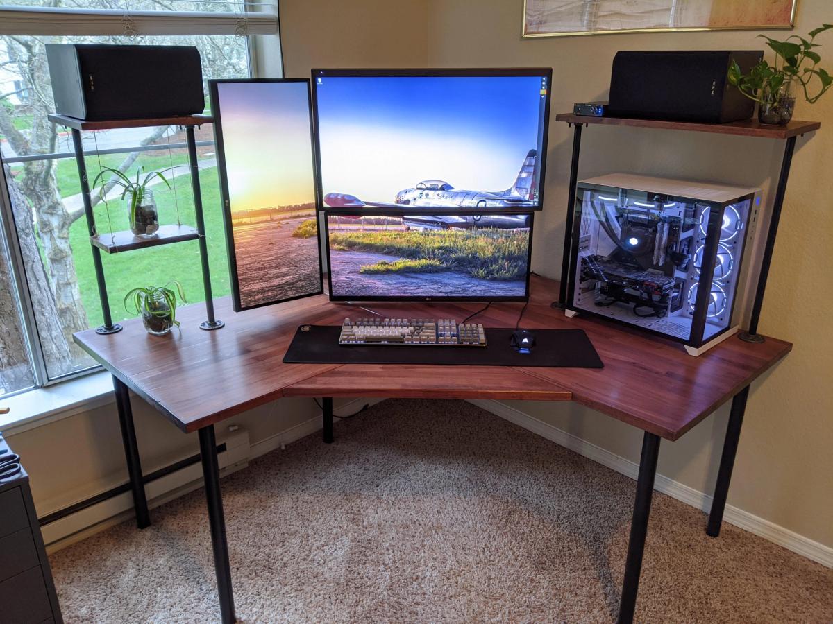 Corner desk setup with natural light | Remote Setups