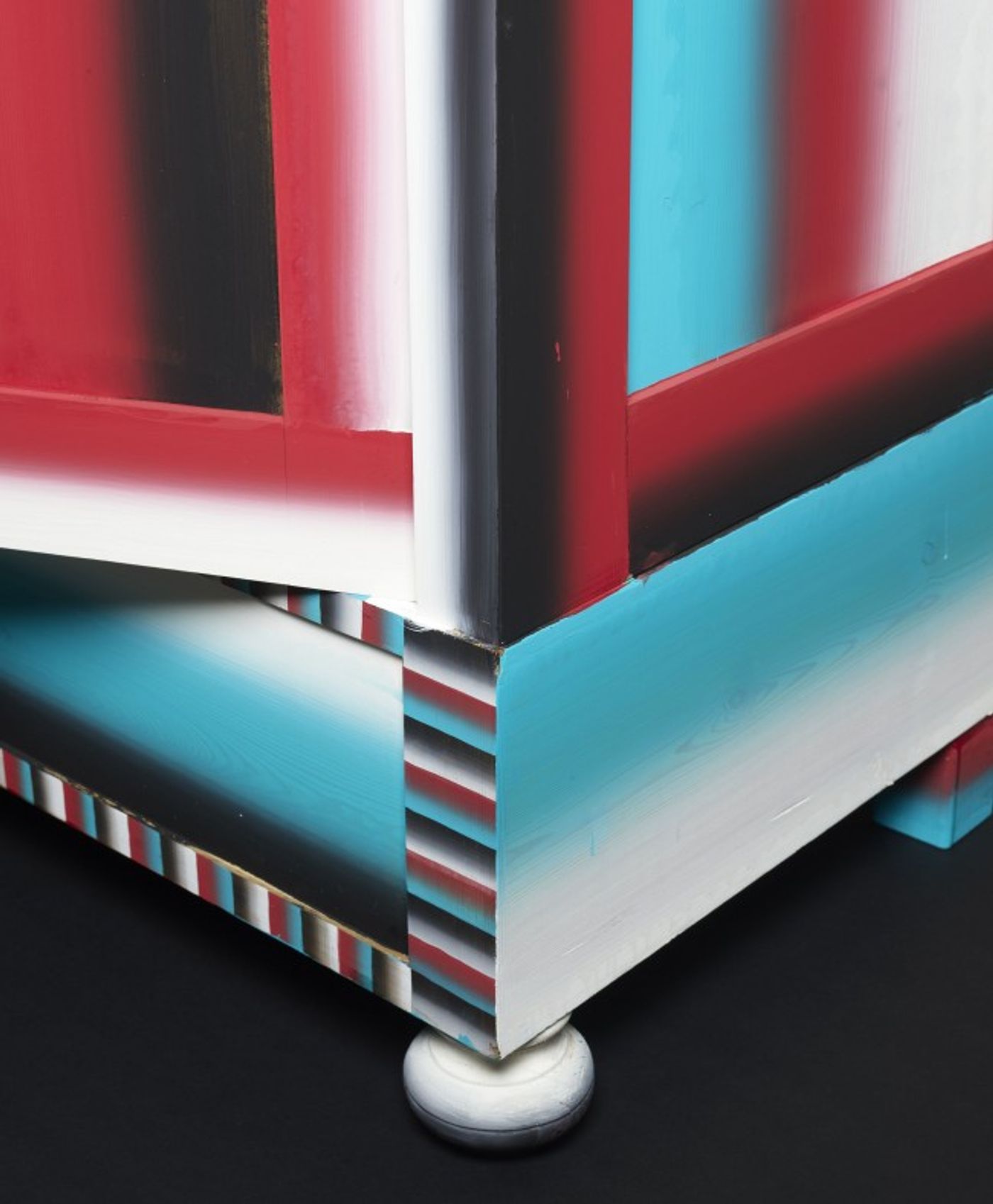 PIN–UP | DUTCH DUO FREELING WATERS BREATHES NEW LIFE INTO CLASSIC ...