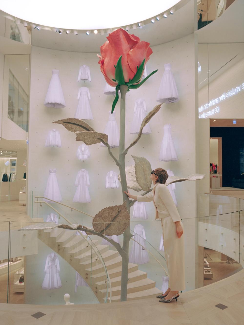 PIN–UP | DIOR’S ART-FILLED FASHION FANTASY