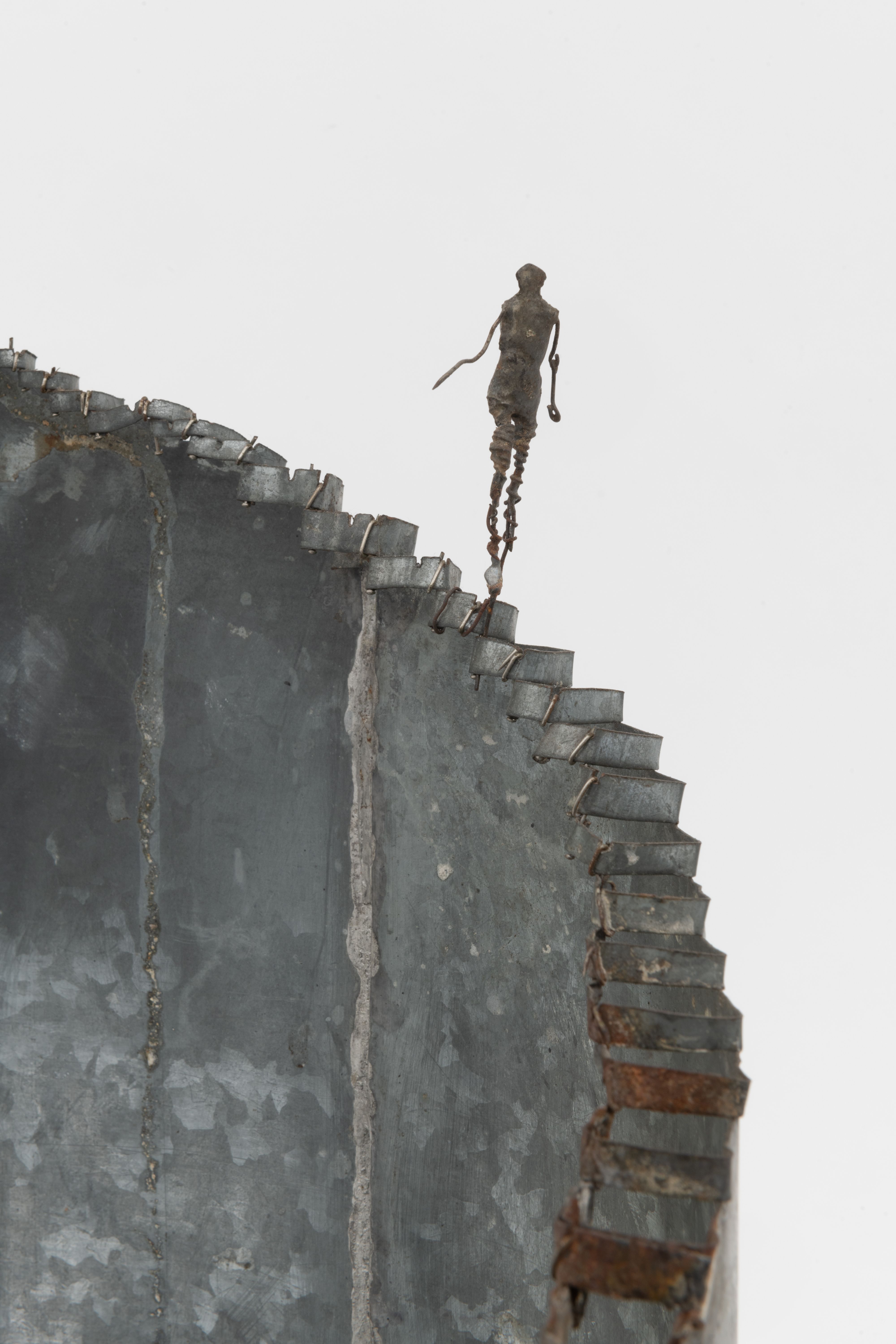 PIN–UP | JUNE LEAF TACKLES HER SUBJECTS HANDS ON