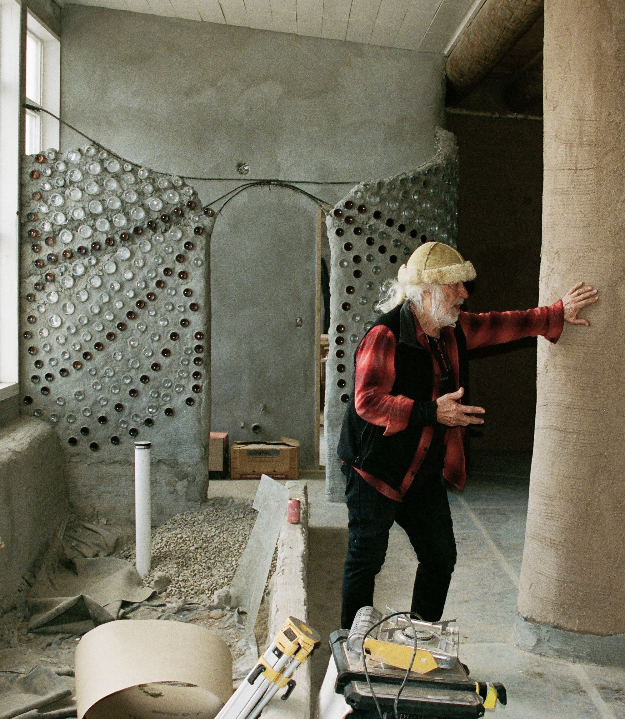 PIN–UP | MICHAEL E. REYNOLDS