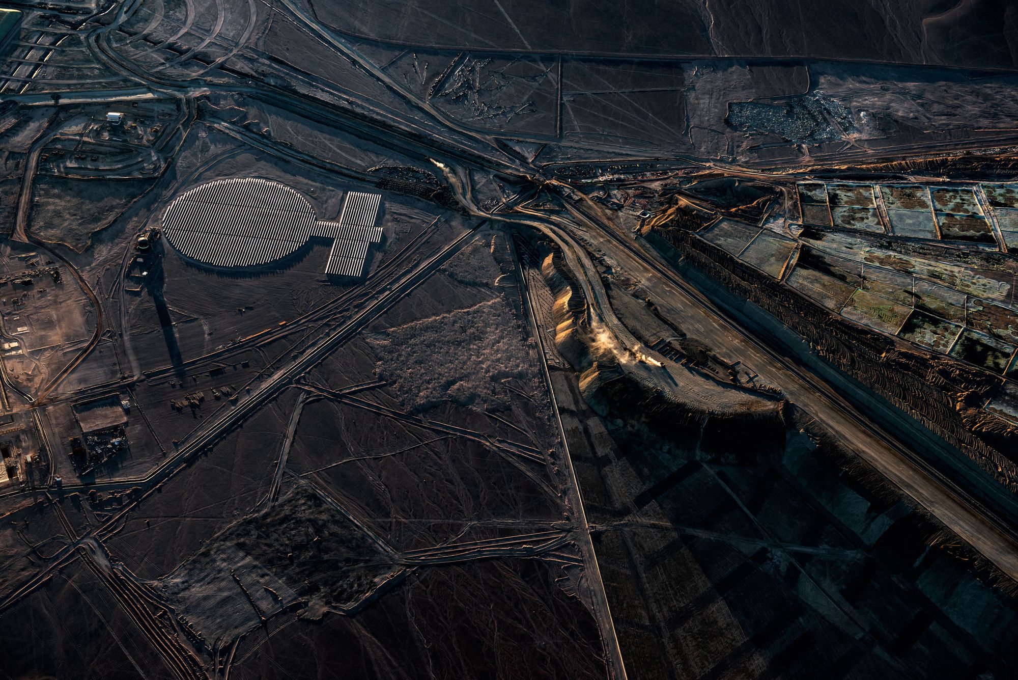 PIN–UP | CONTESTED LANDSCAPES