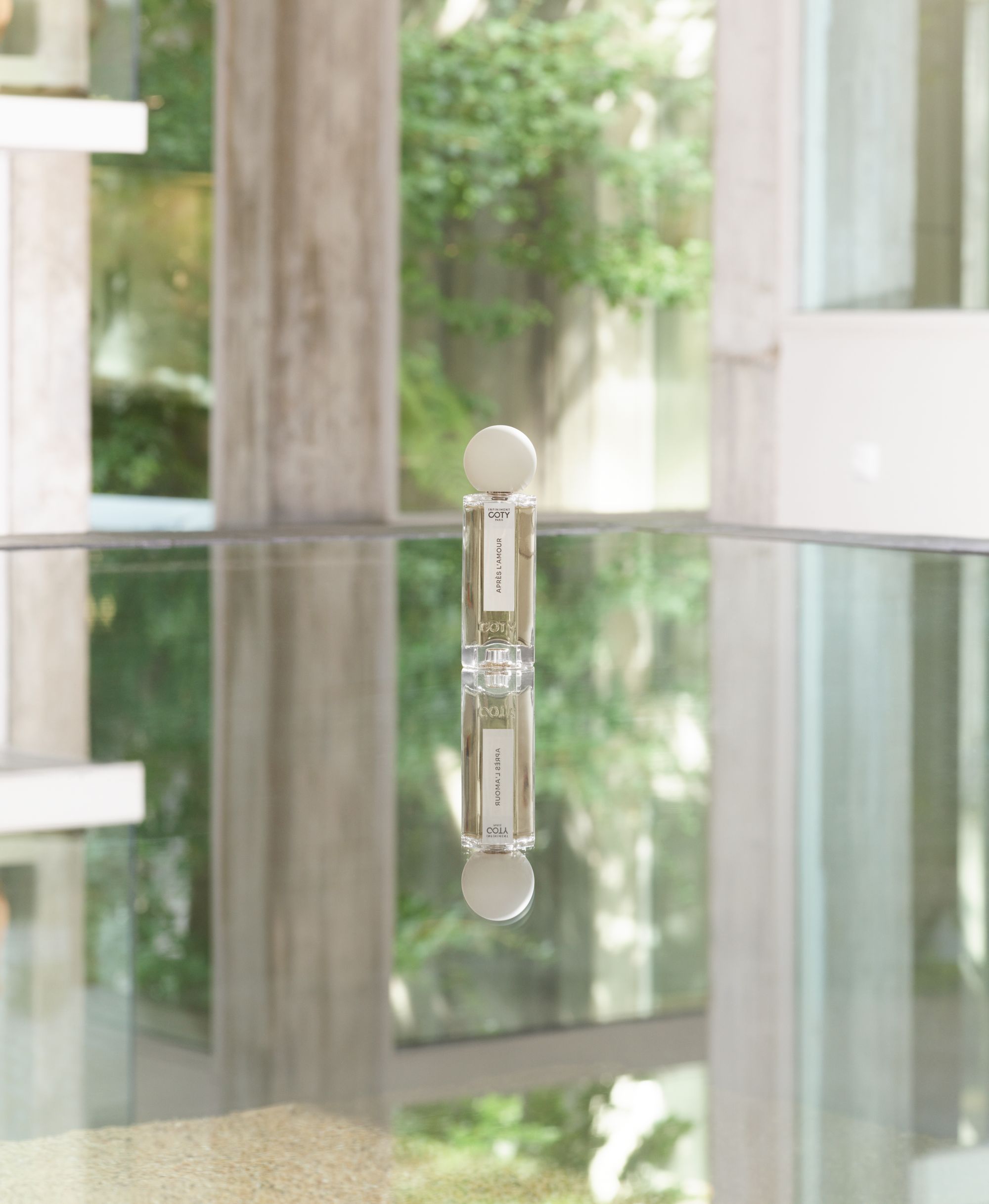 PIN–UP | INFINIMENT COTY PARIS: A STORY OF TIME AND SPACE