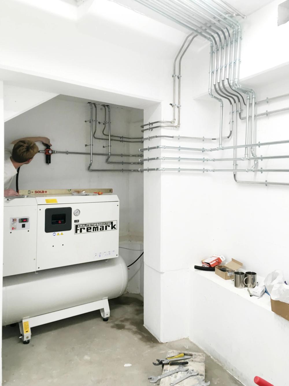 PIN–UP | SCULPTURE VULTURE