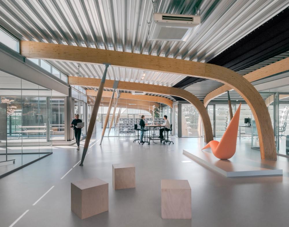PIN–UP | The artful rebirth of lighting giant Grau