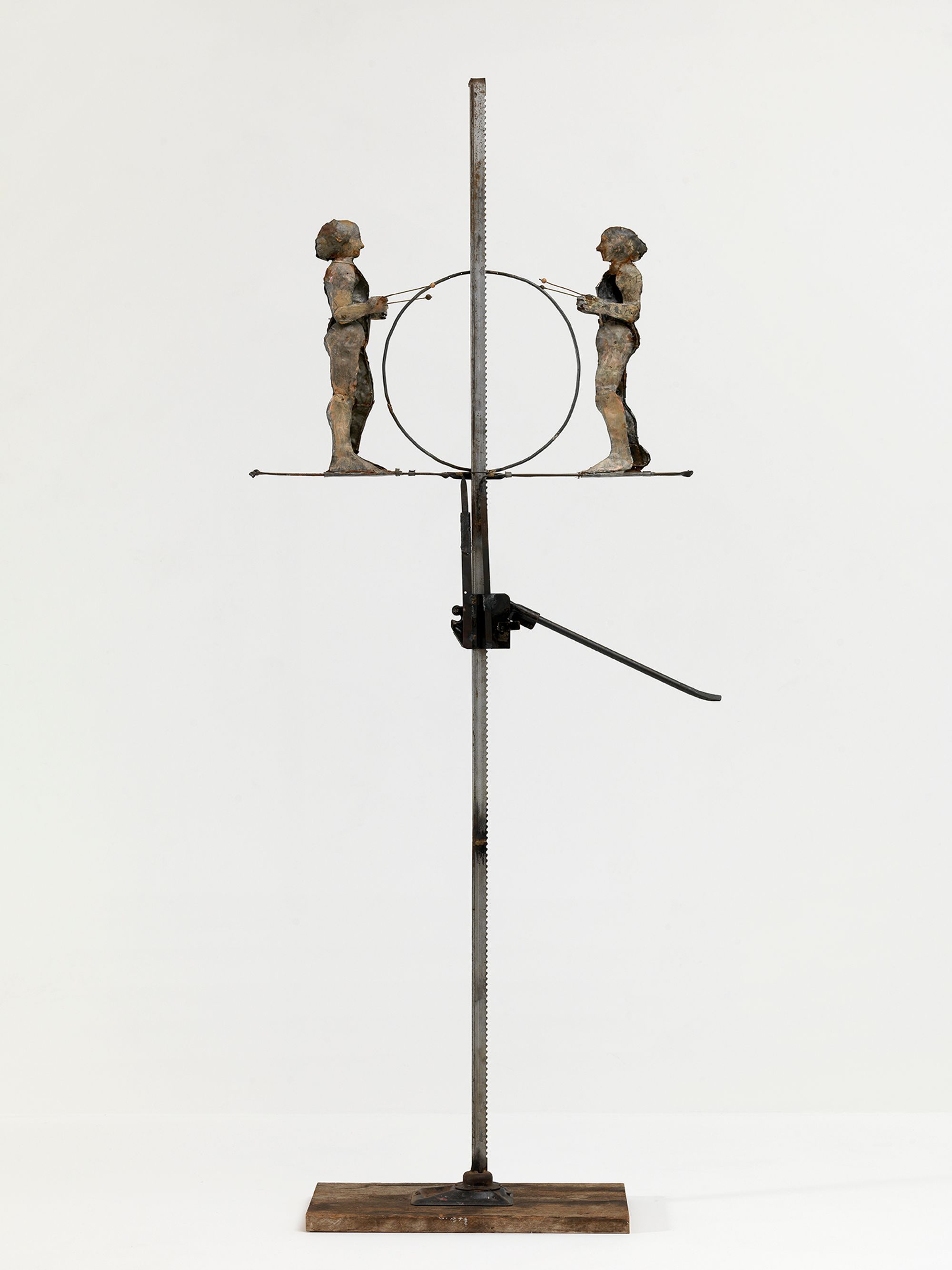 PIN–UP | JUNE LEAF TACKLES HER SUBJECTS HANDS ON