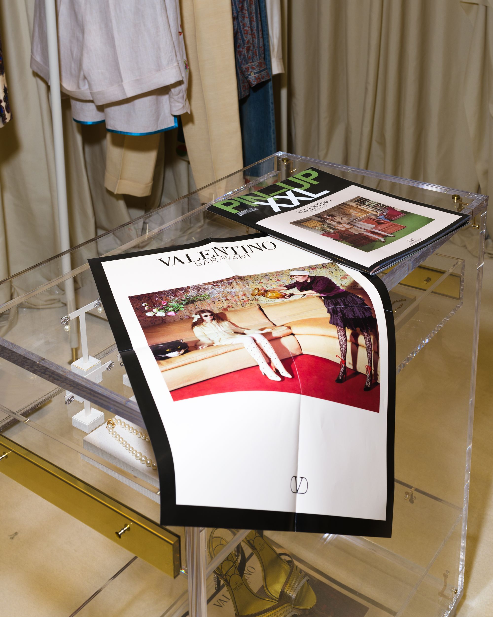 PIN–UP | VALENTINO CELEBRATES PIN–UP XXL DURING MILAN DESIGN WEEK