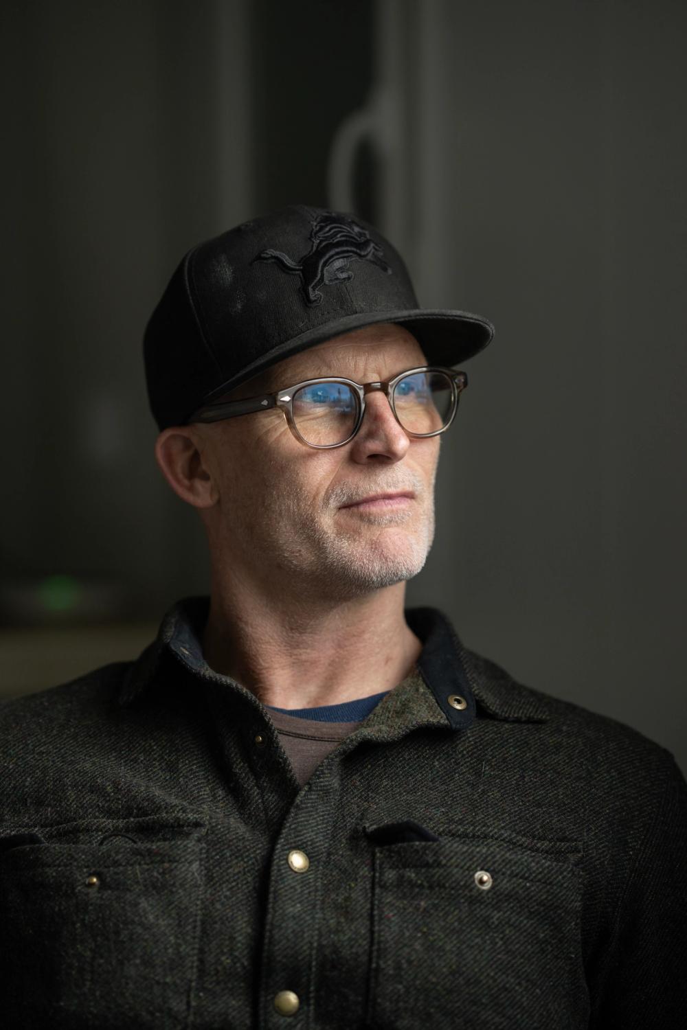 PIN–UP | MATTHEW BARNEY IS READY TO FLEX AGAIN