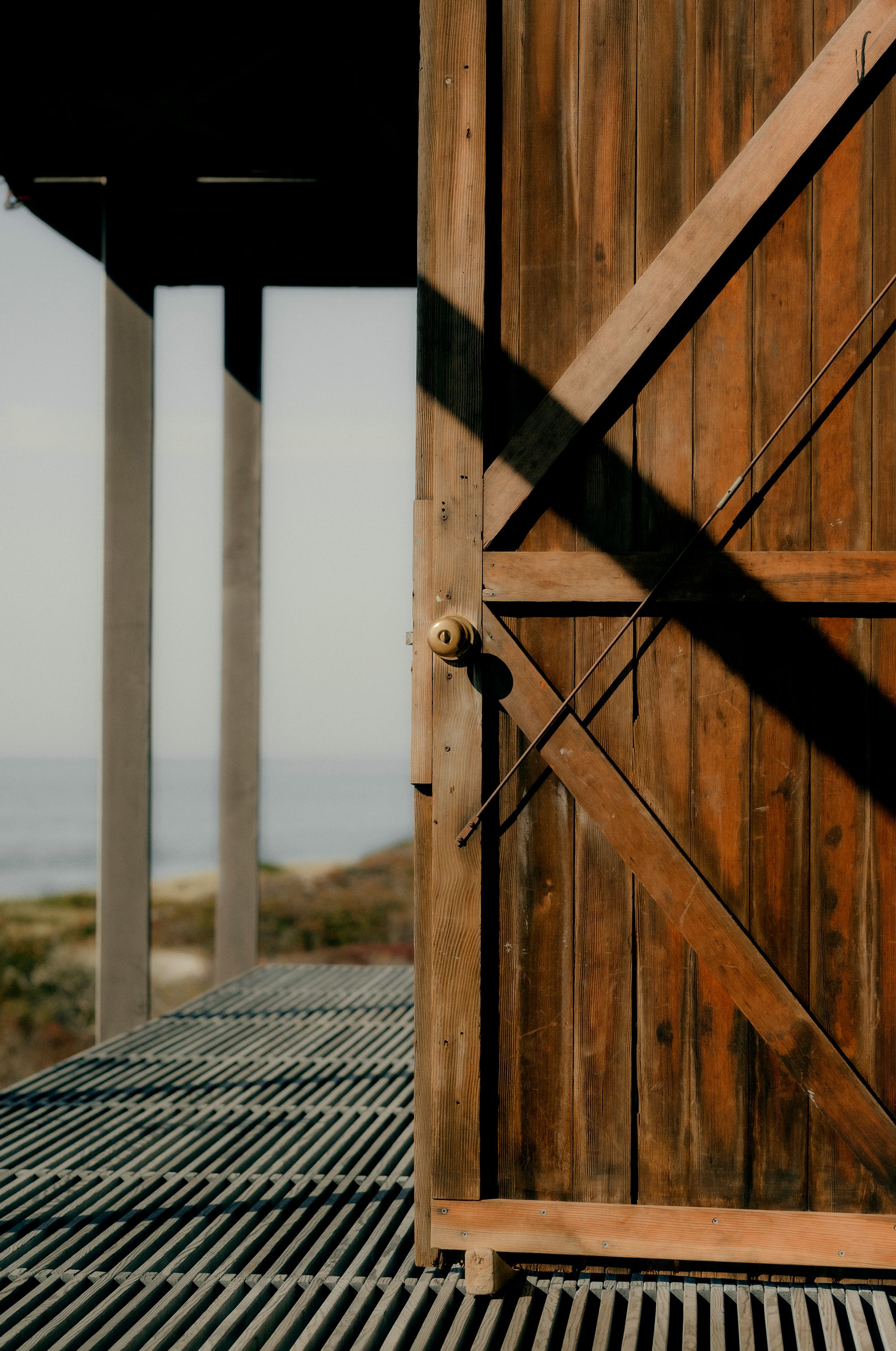 PIN–UP | PURITANICAL THRIFT MEETS PROGRESSIVE IDEAS ON CAPE COD’S ...