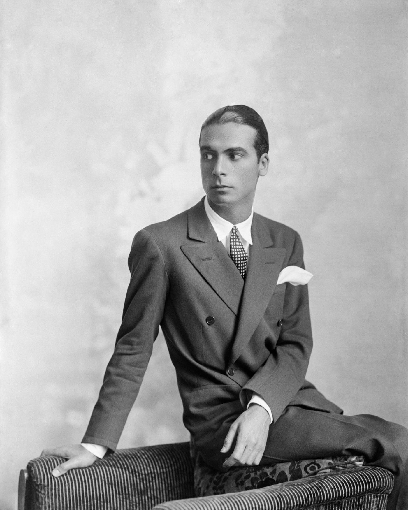 PIN–UP | BODY AND DRESS UNITED: SCAD FASH PRESENTS CRISTÓBAL BALENCIAGA