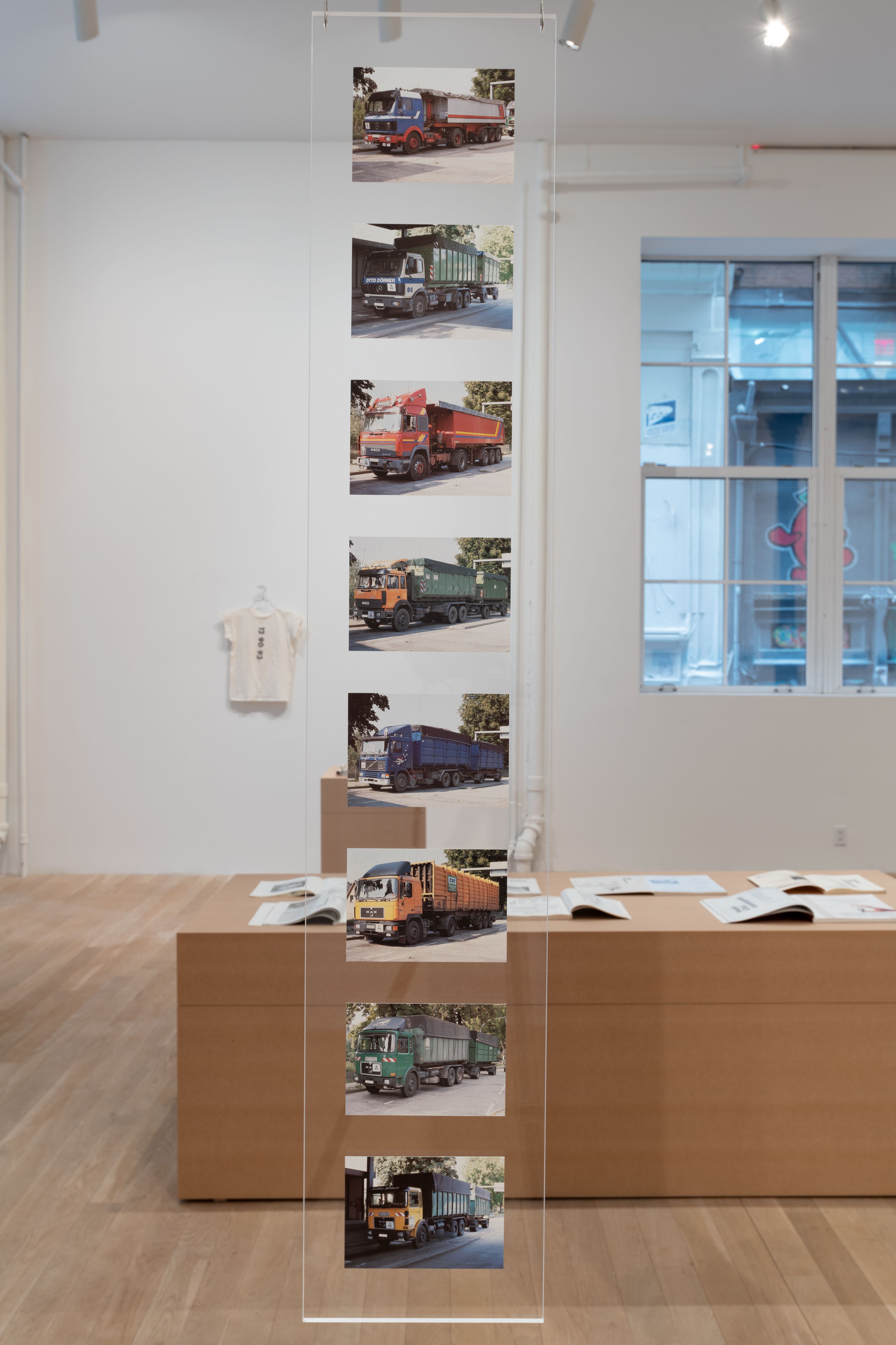 PIN–UP | MICHAEL ASHER AT ARTISTS SPACE