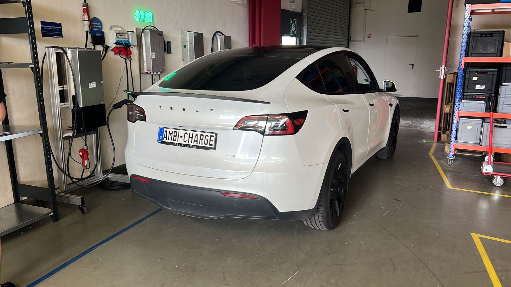 2024 Tesla Model Y Bidirectional Charging (V2G and V2H) Successfully ...