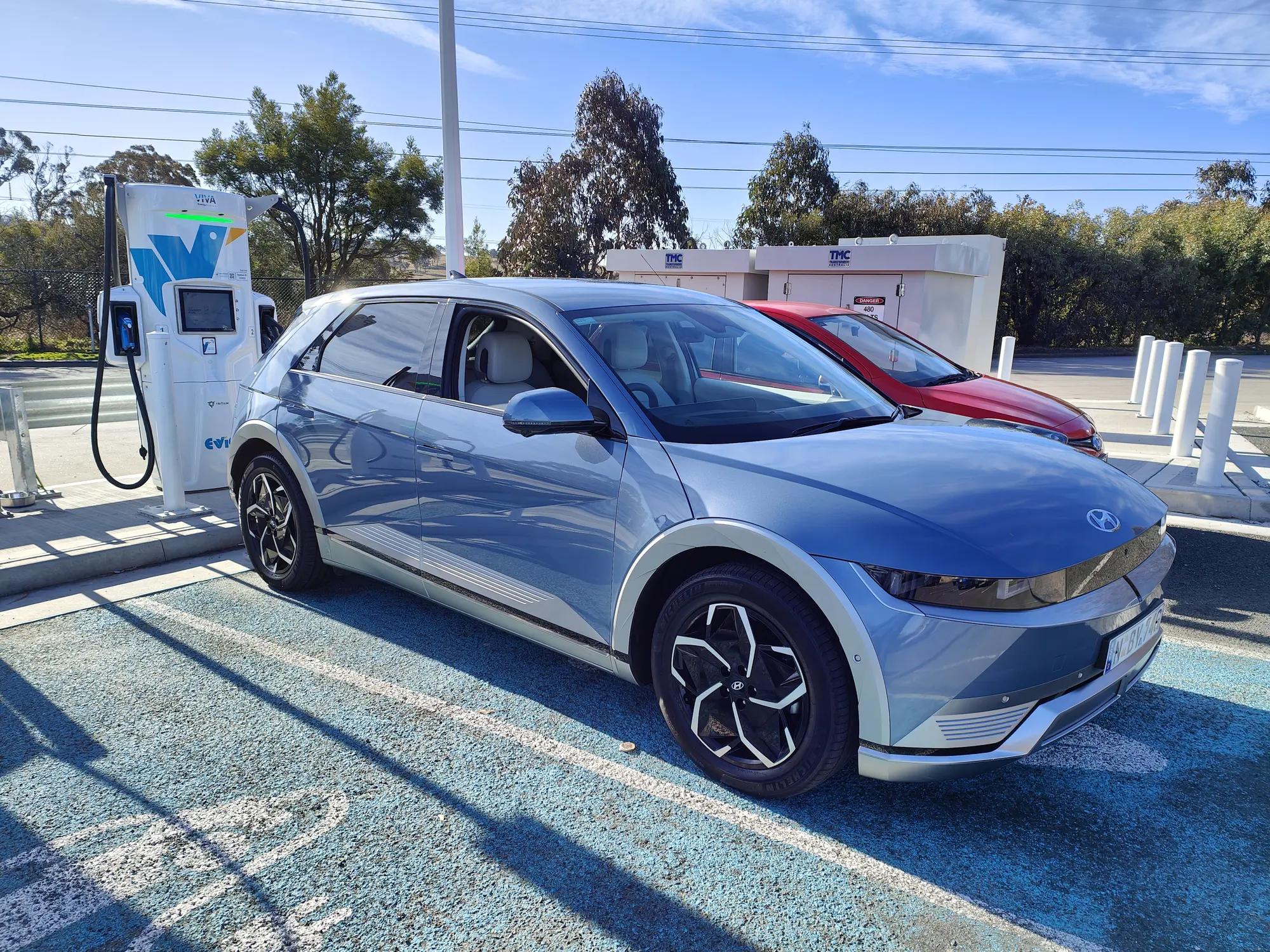 Evie Sees Record Charging Use Even As EV Sales Cool | Zecar | Reviews ...