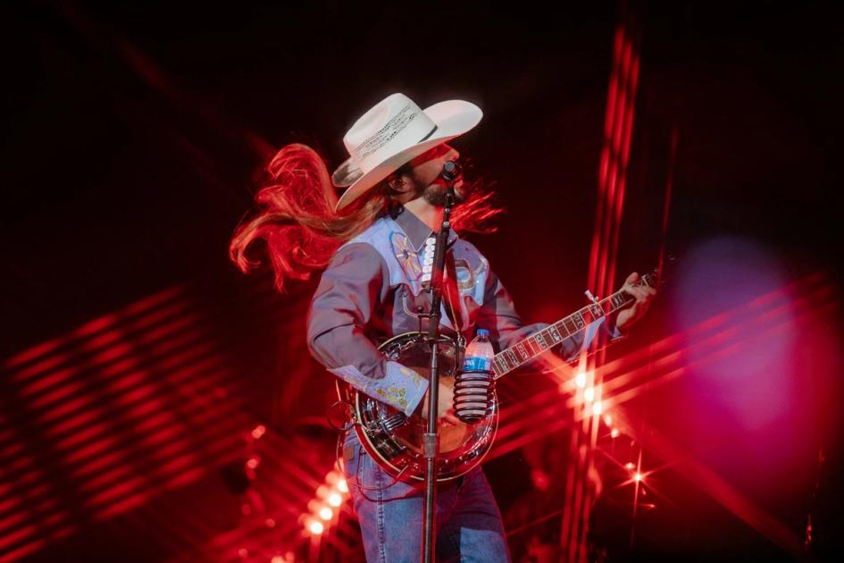 Ian Munsick 2023 Concert Tour Setlist | Holler