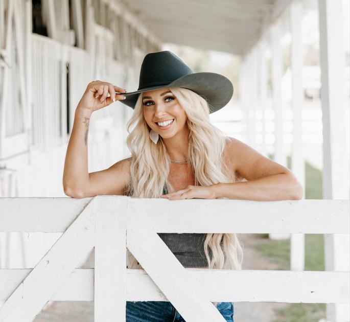 Becca Bowen - 'County Line' Premiere | Holler