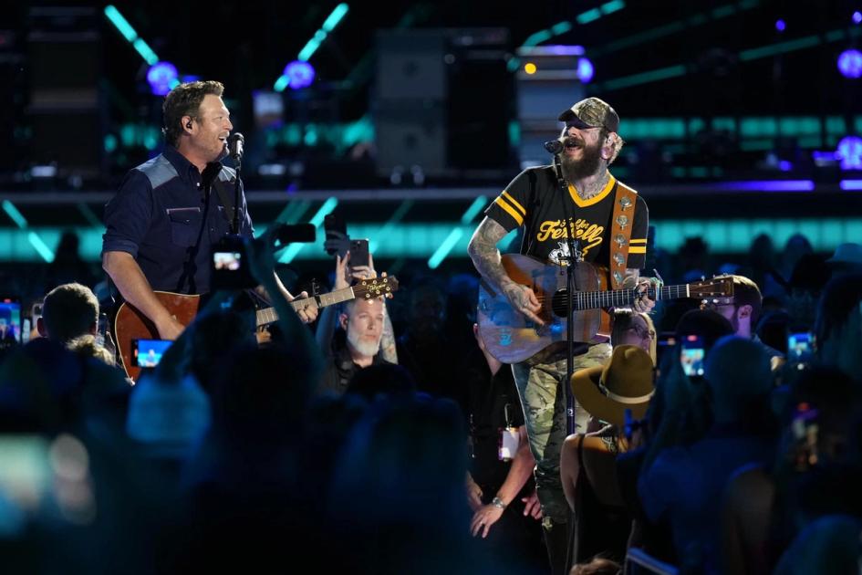 Post Malone and Blake Shelton Team Up for ‘Ole Red’ Performance at ...