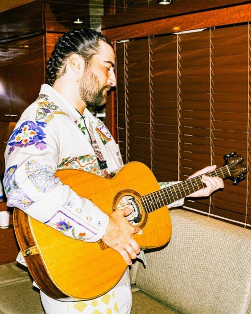 Noah Kahan Hints That He's Announcing His New Album Today | Holler