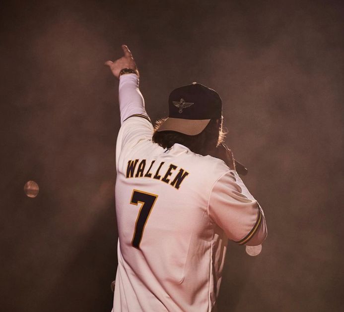 “Y'all Love Them Toxic Songs”: Morgan Wallen Performs Electric Live ...