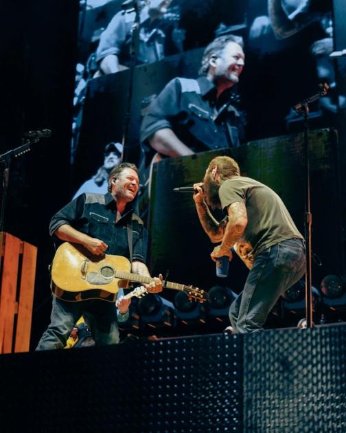 Post Malone Brings Out Blake Shelton and Covers Toby Keith During First ...