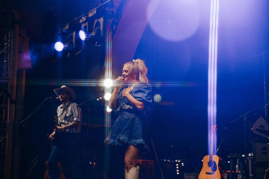 Hailey Whitters' Cornstar Country Reigns Supreme at Dreamy Draw ...