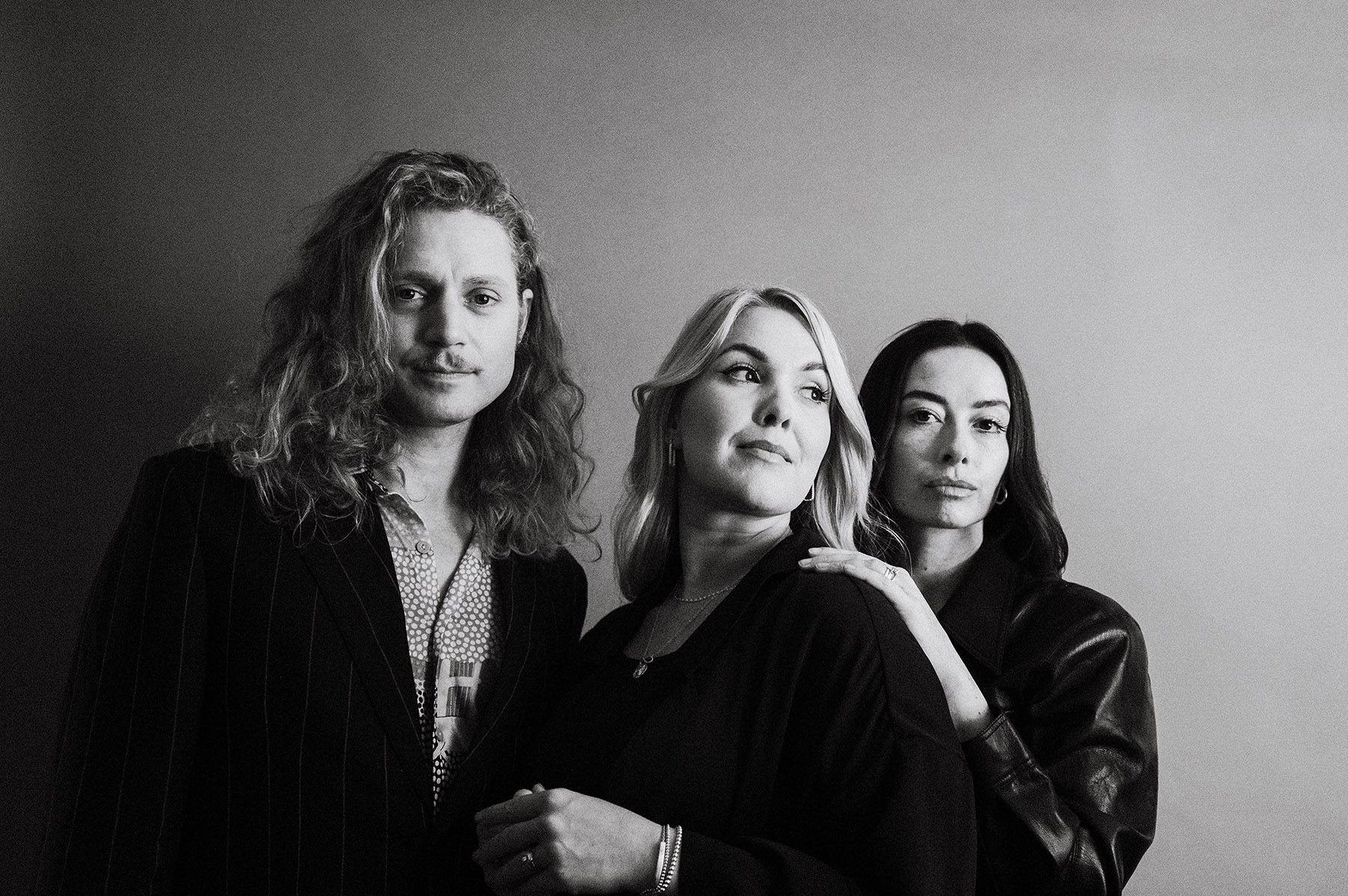 The Wandering Hearts 'River To Cry' Video Premiere | Holler