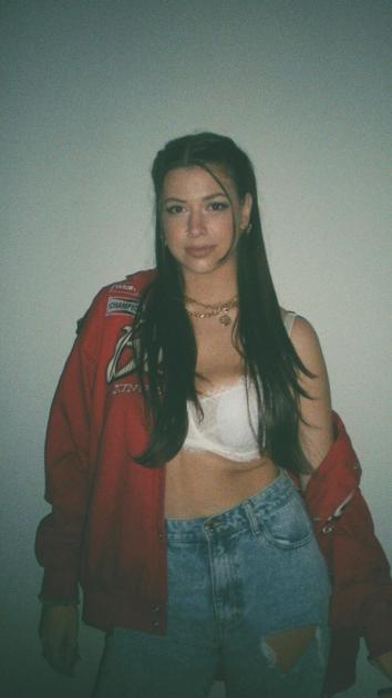 Robyn Ottolini 'Sick Of Sex' Premiere | Holler