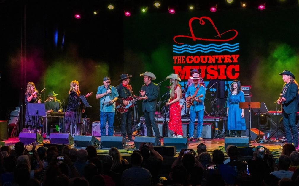 The Country Music Cruise: Line-Up, Dates and Tickets | Holler