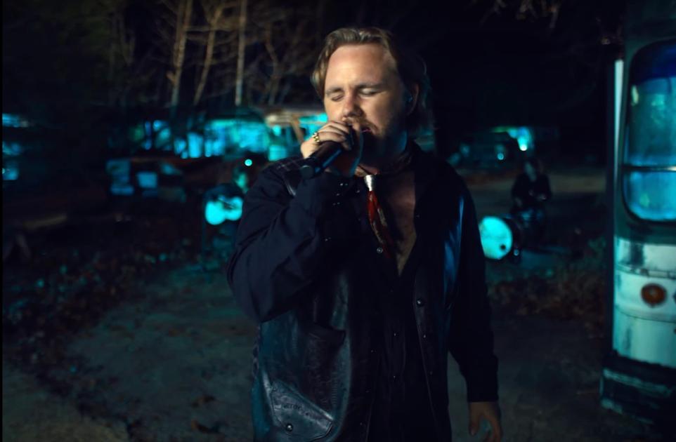 Ernest Performs ‘Unhang the Moon’ in Latest Salvage Sessions Video | Holler