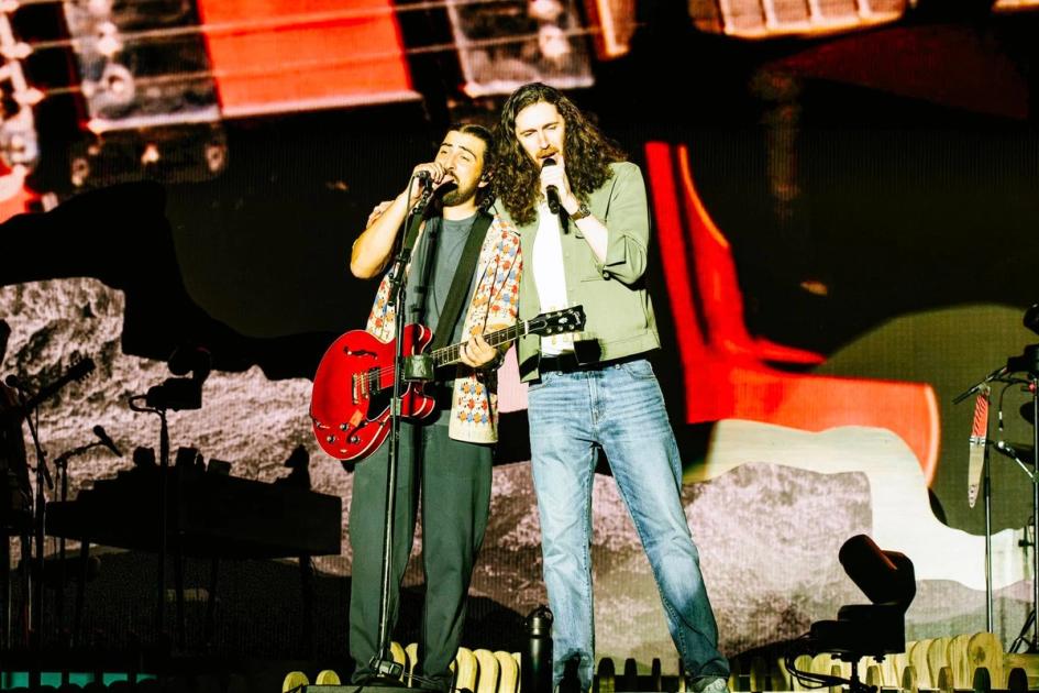 WATCH: Noah Kahan Shares His Hilarious Attempt at Hozier's Viral ...