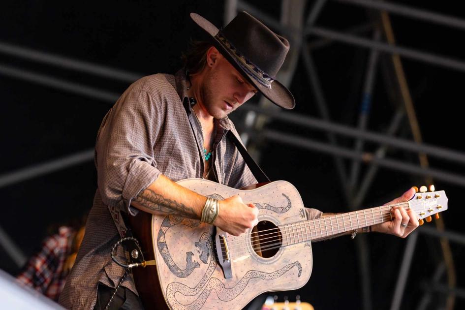Jackson Dean Performs Array of Unreleased Songs at The Long Road ...